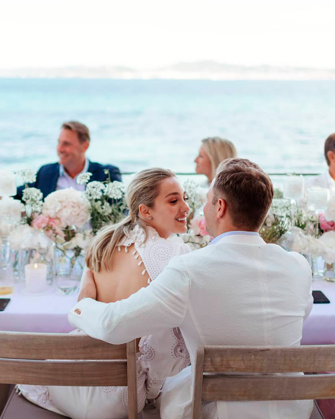 Wedding Toast Quotes: Free Samples + Tips On Writing For Everyone