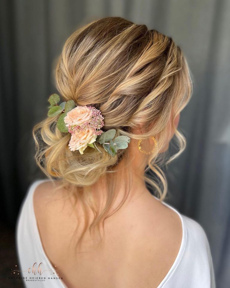 Spring Wedding Hairstyles 2022/23 Seasonal Looks [Guide & FAQs]