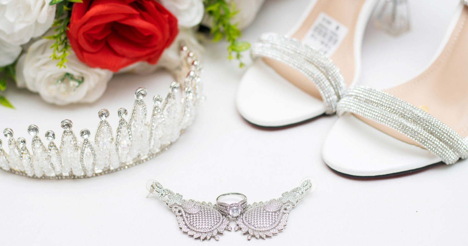 White Wedding Sandals: 23 Ideas For Every Type Of Wedding