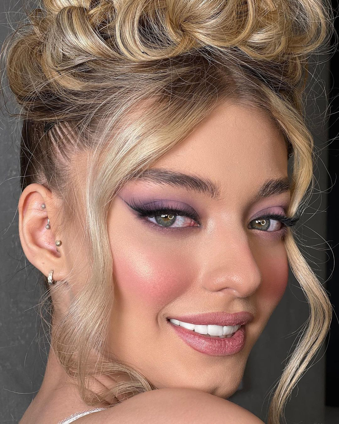 Makeup Tips For Enement Photos | Saubhaya Makeup