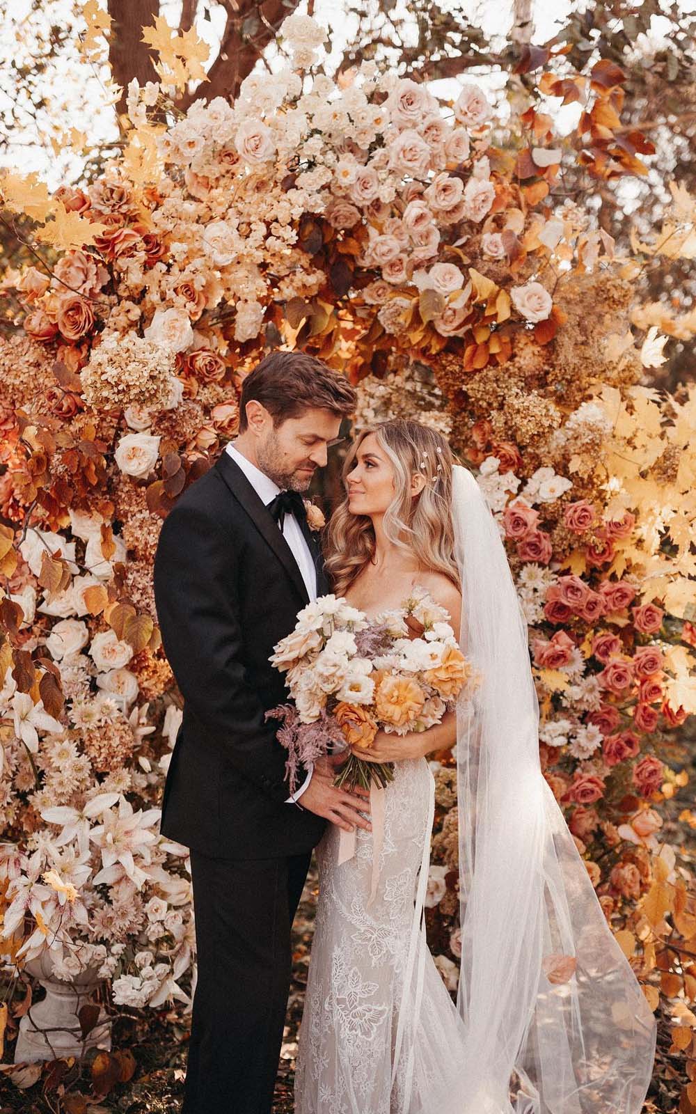 Fall Wedding Leaves Discover The Pros & Cons Of Having A Fall Wedding