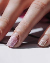 Vintage Wedding Nails Ideas [2022/23 Guide + FAQs]